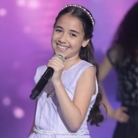 Flora 🌸 (@oficialflora) on Kwai