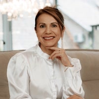 Neila Almeida (@neilaalmeida.oficial) on Kwai