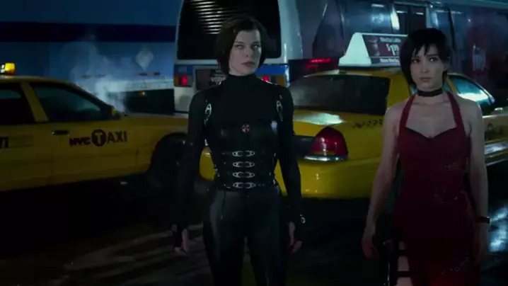 Resident Evil: Retribution (2012) - Ada & Alice vs. Executioners Scene ...