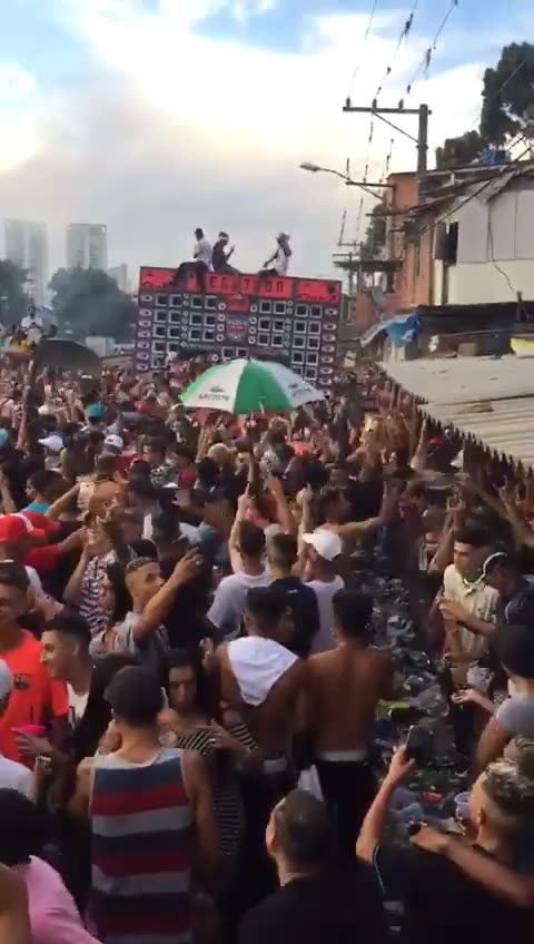 onde fica o baile 12 do cinga | Discover