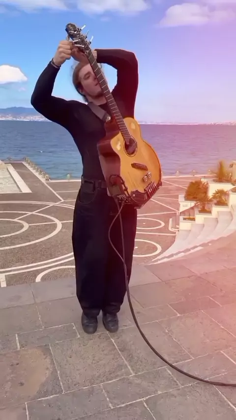 noteasybeinwheezy naked